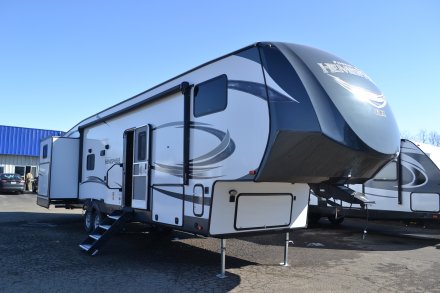 5th Wheel Campers by Forest River at Wholesale