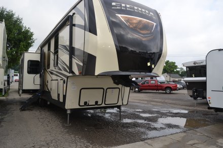 5th Wheel Campers by Forest River at Wholesale