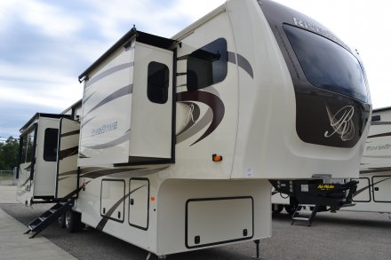 5th Wheel Campers by Forest River at Wholesale