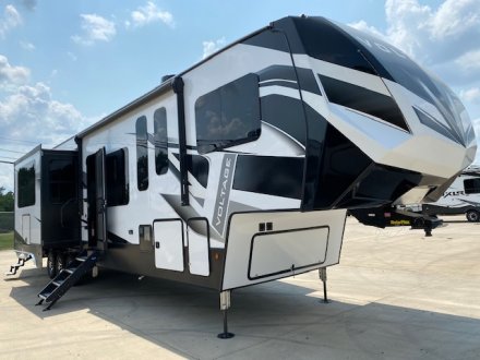 Voltage by Dutchmen RV | Toy Haulers On Sale