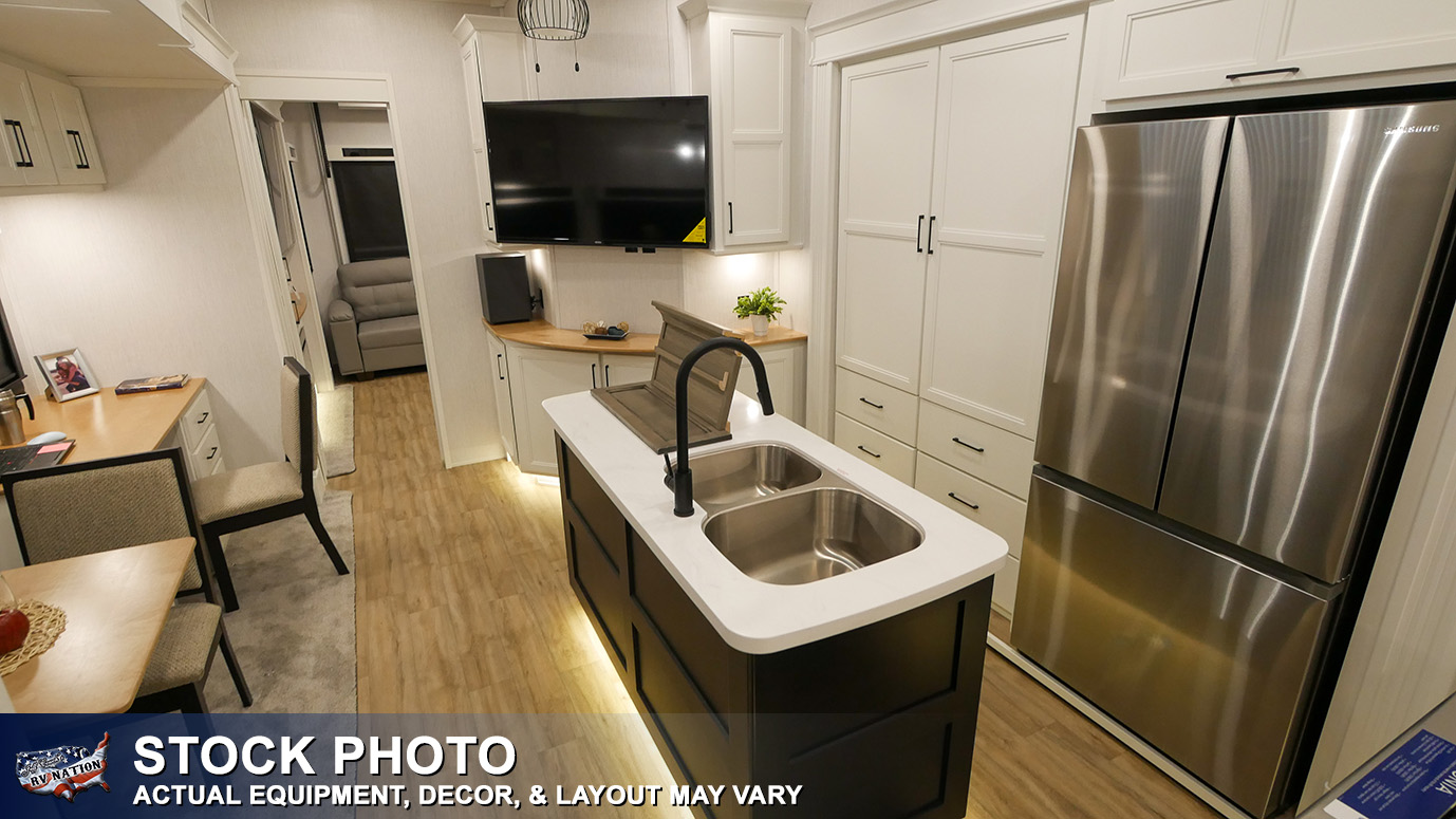 2025 Riverstone 442MC Fifth Wheel by Forest River On Sale (RVN23828)