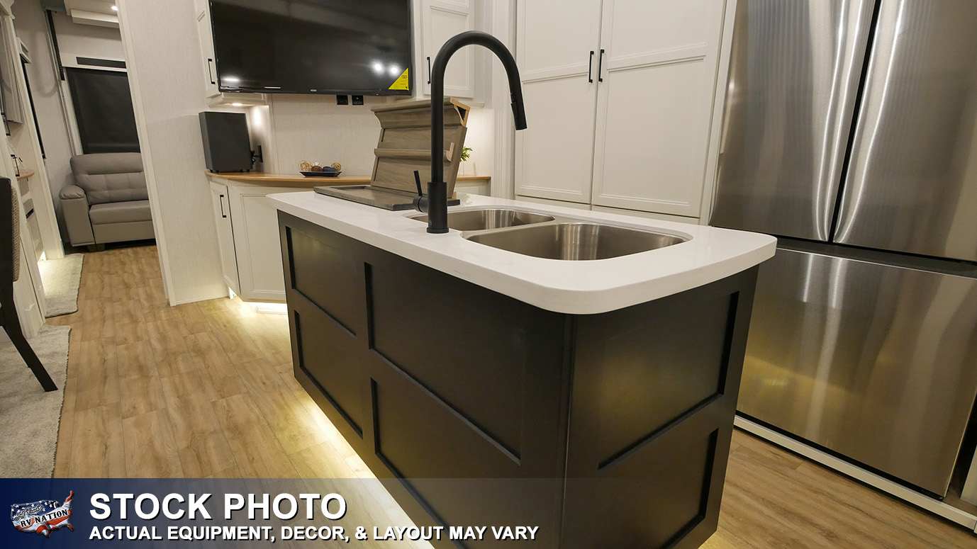 2025 Riverstone 442MC Fifth Wheel by Forest River On Sale (RVN23828)