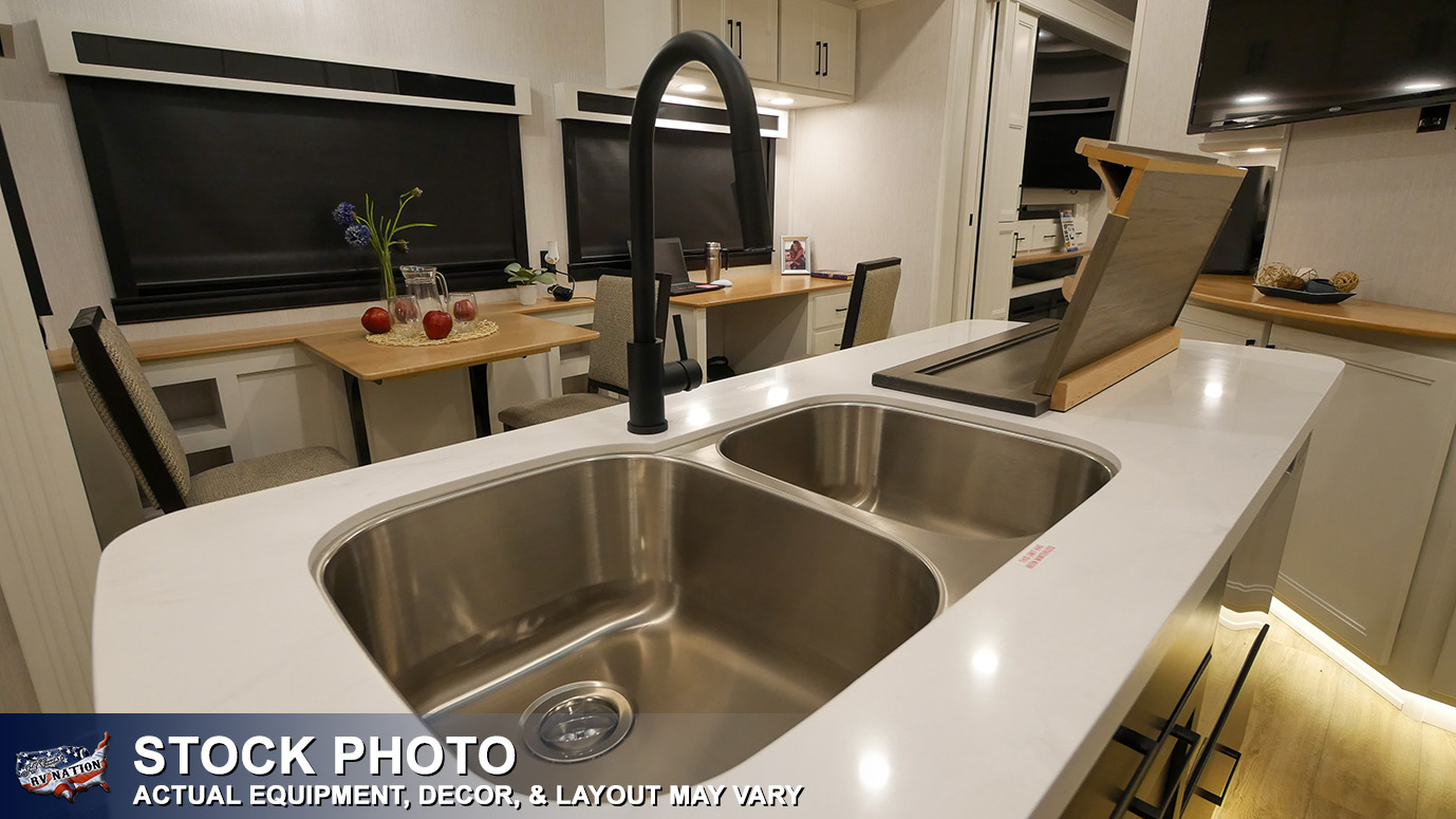 2025 Riverstone 442MC Fifth Wheel by Forest River On Sale (RVN23828)