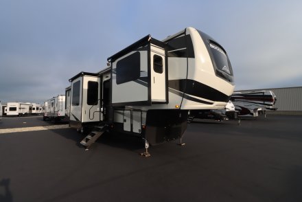Big Country Fifth Wheel RVs by Heartland