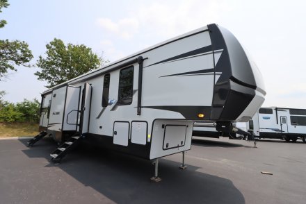 Sierra RVs by Forest River | Fifth Wheel Campers & Trailers On Sale