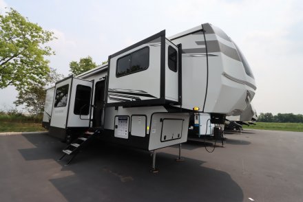Sierra RVs by Forest River | Fifth Wheel Campers & Trailers On Sale
