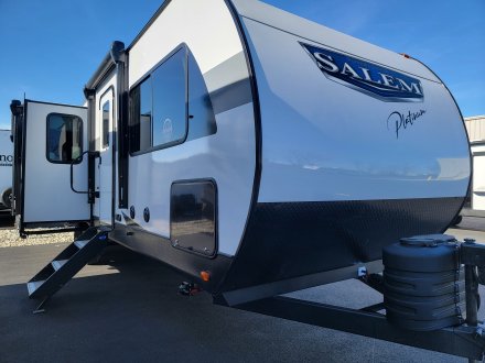 Travel Trailers, Fifth Wheels, & Toy Haulers On Sale