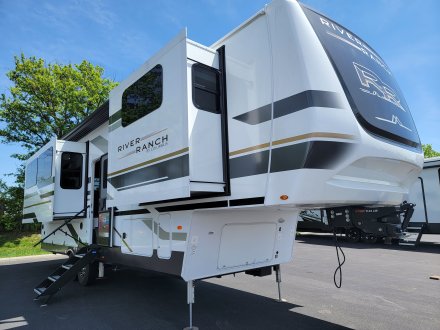 Travel Trailers, Fifth Wheels, & Toy Haulers On Sale