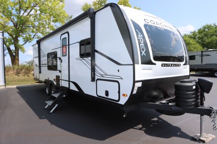 Travel Trailers, Fifth Wheels, & Toy Haulers On Sale
