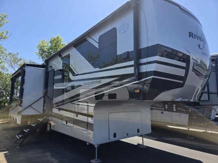 Riverstone RVs by Forest River | Fifth Wheel Campers On Sale