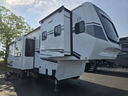 Columbus 5th Wheel RVs by Palomino