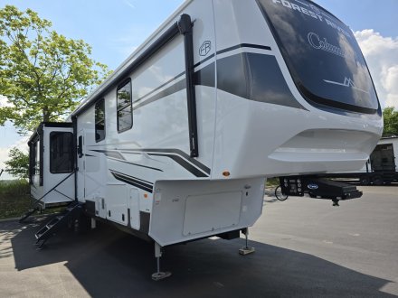 Columbus 5th Wheel RVs by Palomino
