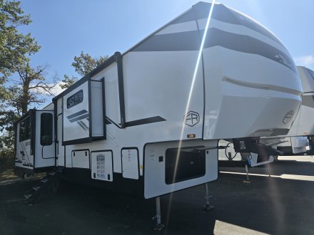 Sierra RVs by Forest River | Fifth Wheel Campers & Trailers On Sale