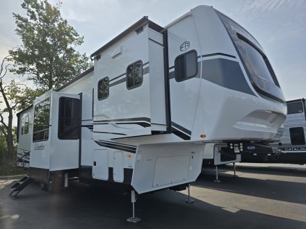 Columbus 5th Wheel RVs by Palomino