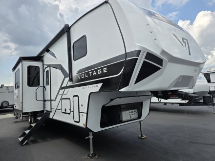 Voltage by Dutchmen RV | Toy Haulers On Sale