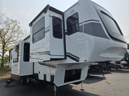 Columbus 5th Wheel RVs by Palomino
